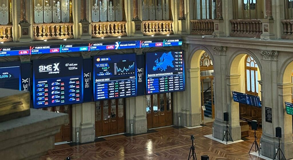 IBEX 35: Feliz viernes, con alzas del 3% para Santander y BBVA
