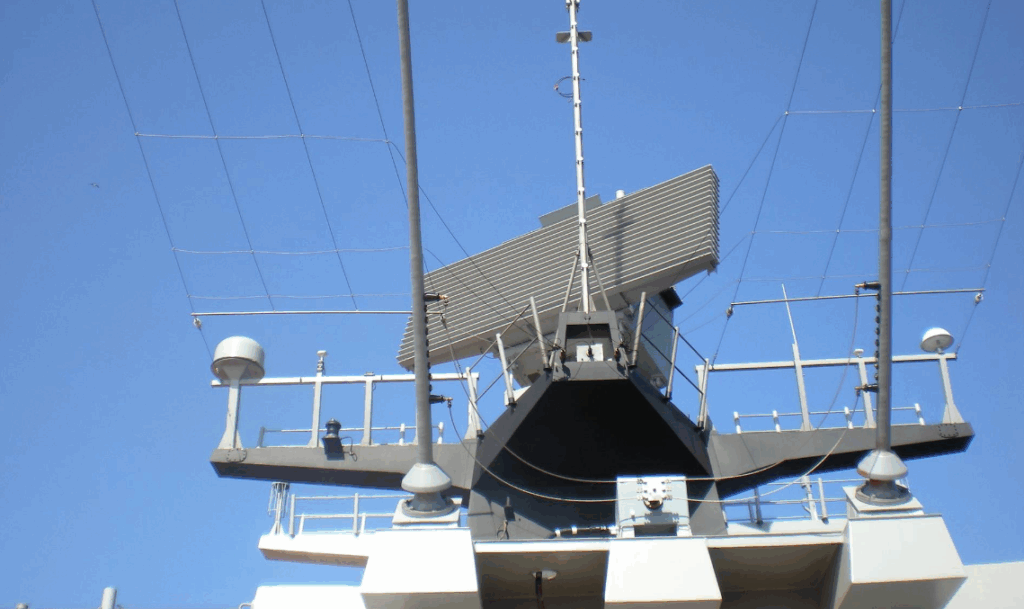 Indra y Tata Advanced Systems dan a la Marina India primer radar