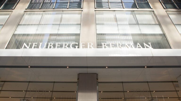 Neuberger lanza un nuevo fondo de renta variable emergente